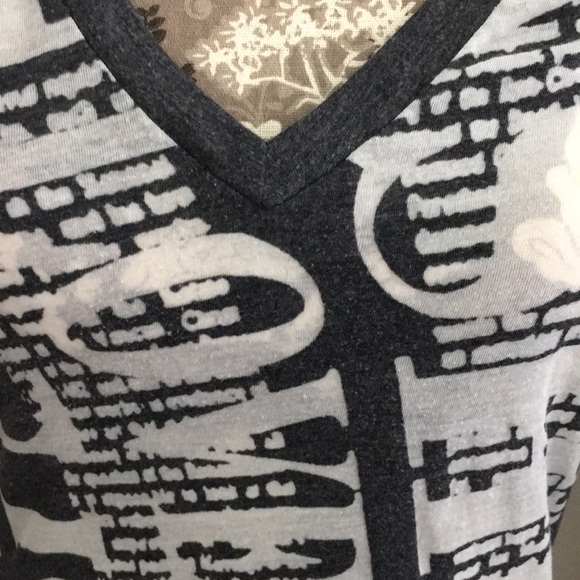 Express | Tops | Express Graphics Tshirt | Poshmark